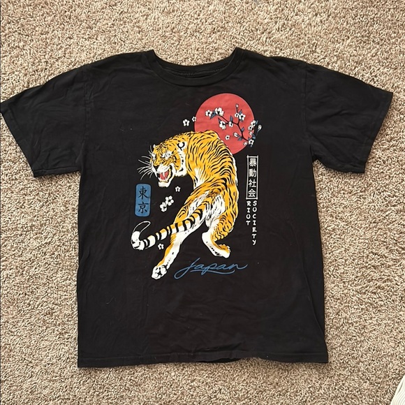 riot society | Shirts | Riot Society Black Tshirt With Tiger And Red ...